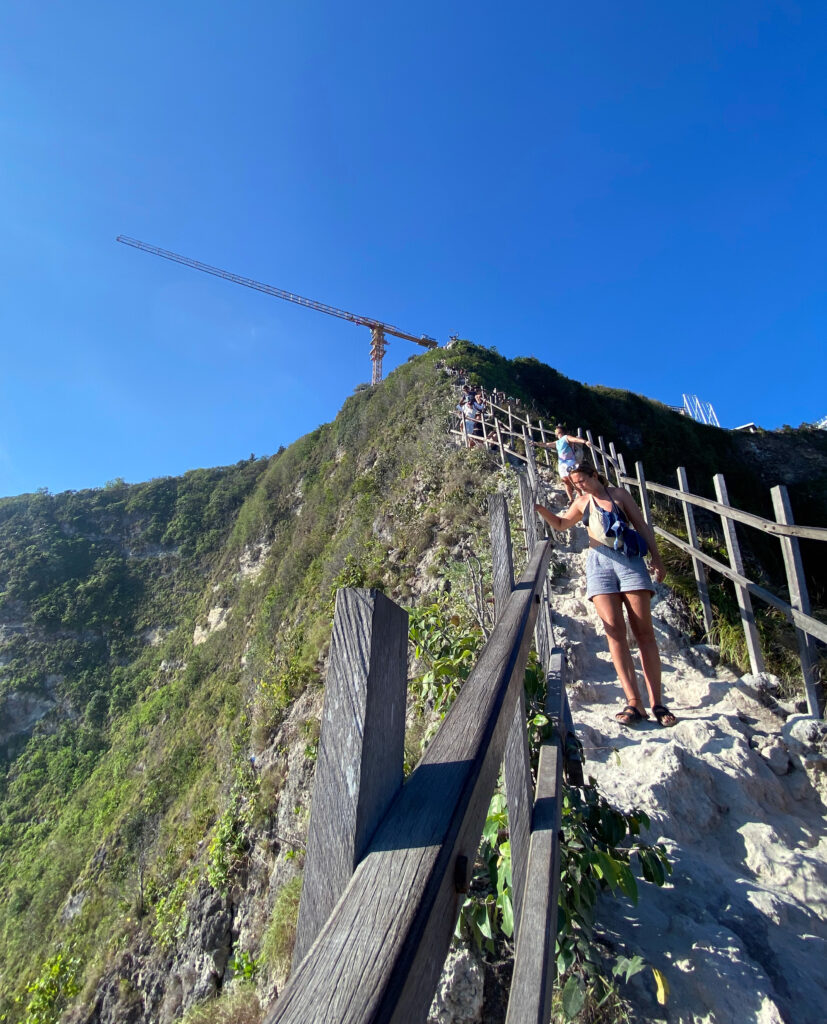 Elevators in Paradise - Nature with Sarah